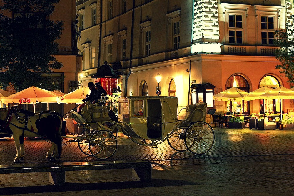 10 Most Beautiful Squares in Europe | Travel Away