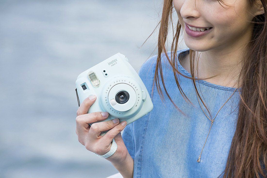 9 Best Instant Cameras in 2018 for a Dose of Polaroid Nostalgia