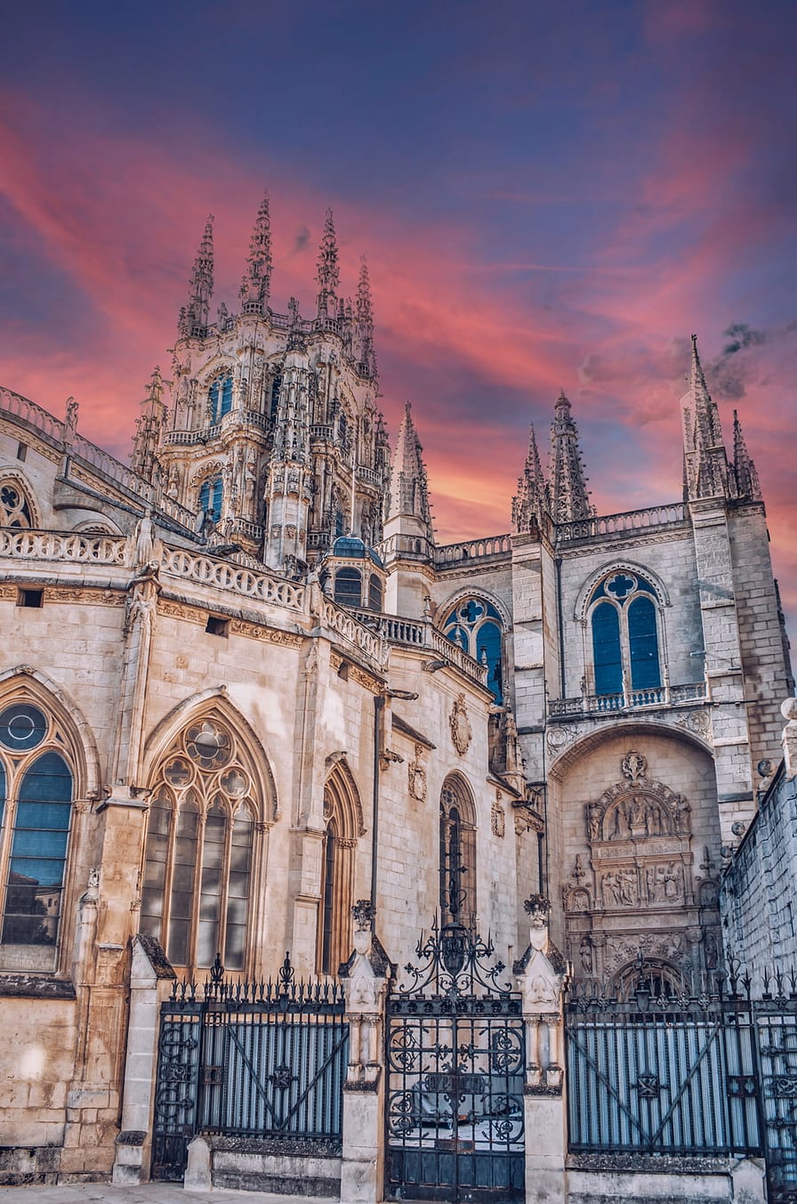 13 Examples of Gothic Architecture in Europe
