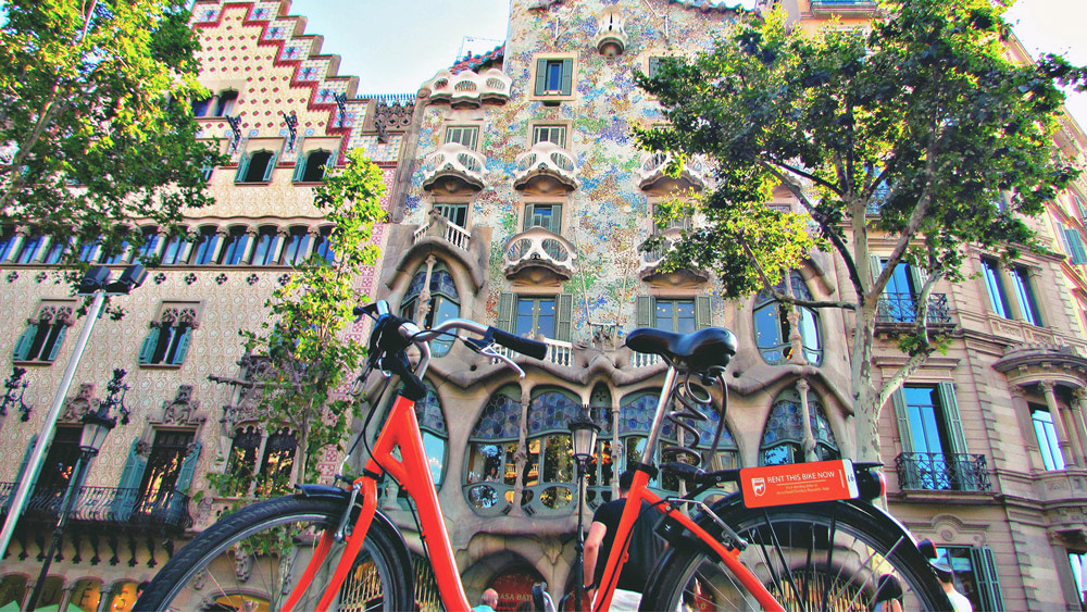 5 Reasons to See Barcelona by Bike