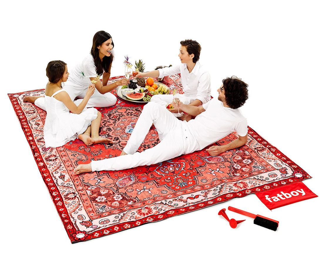 15 Best Picnic Accessories to Pack for Your Next Day Out