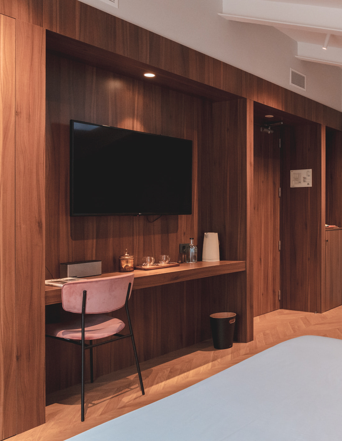 A Review of Room Mate Helen Berger in Valencia, Spain