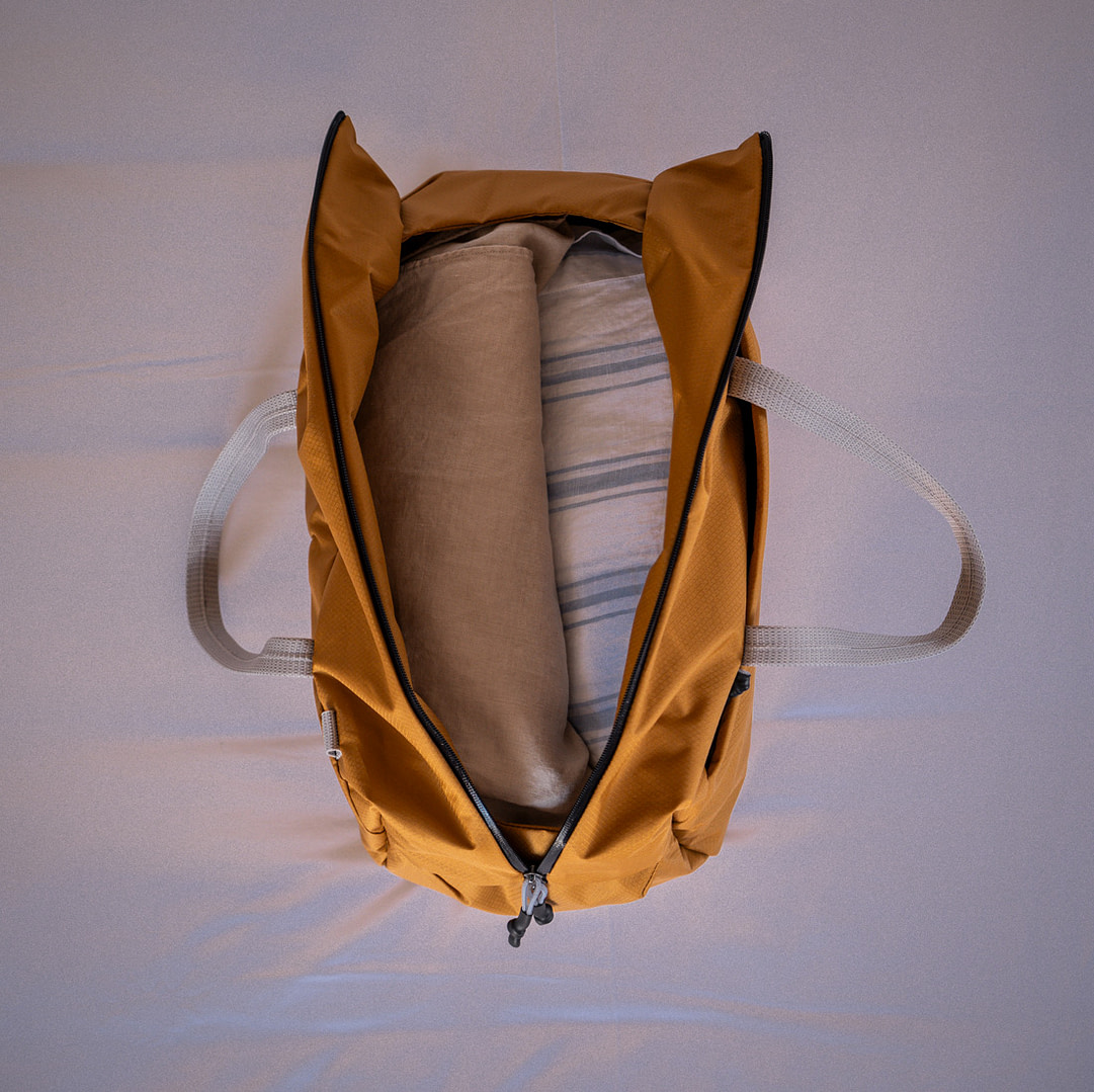 Bellroy Lite Duffel Review: The Best Lightweight Travel Bag?