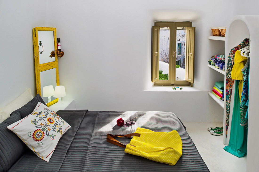 Santorini’s Small Architect’s House Is Sweet, Stylish, and Gloriously ...