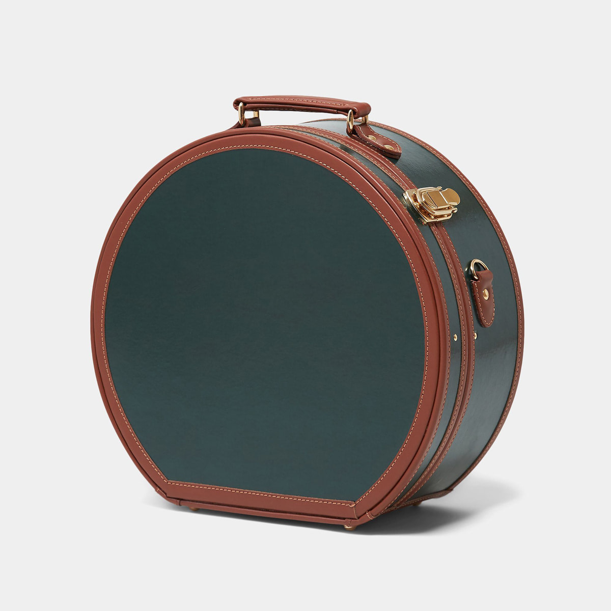 The Best Travel Bags for Women Who Value Form and Function