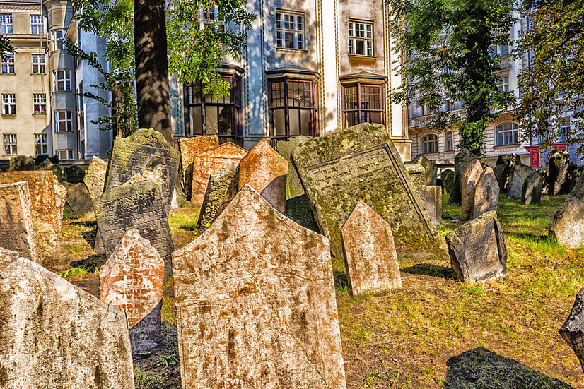 13 Unique and Fascinating Cemeteries to Visit in Europe