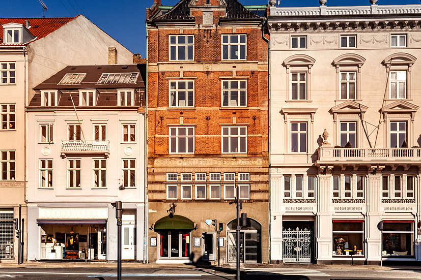 5 Dazzling White Towns in Europe