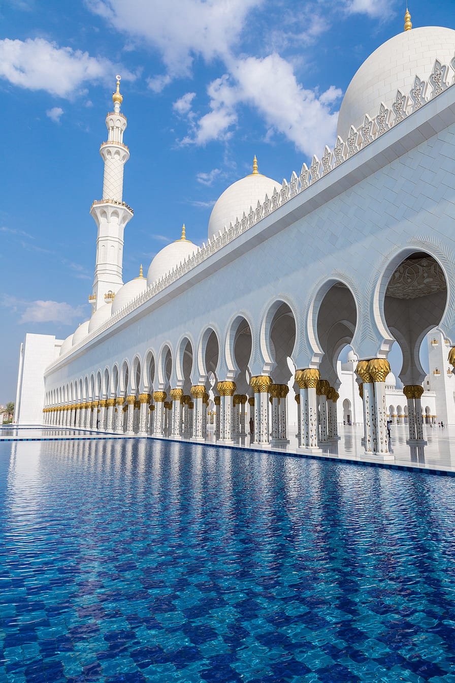 17 Photos with the Most Beautiful Mosque in the World