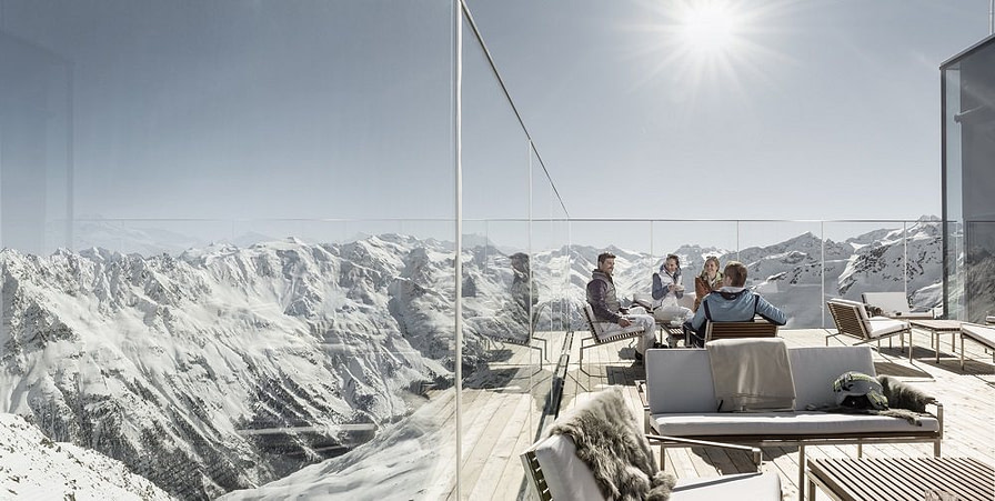 Gourmet Dining at 3.048 m High in the Austrian Alps
