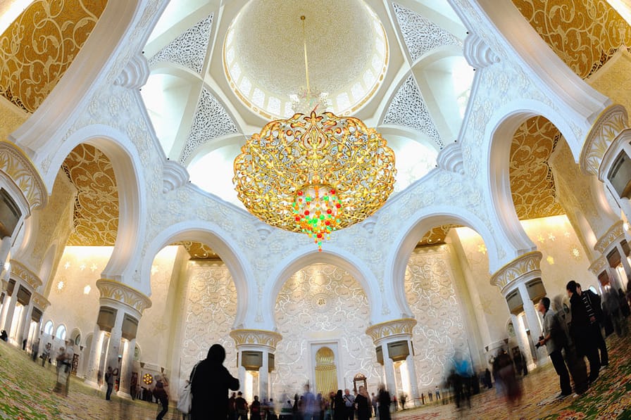 17 Photos with the Most Beautiful Mosque in the World