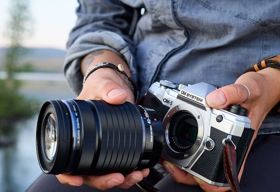 The Best Compact Mirrorless Cameras to Buy for 2024