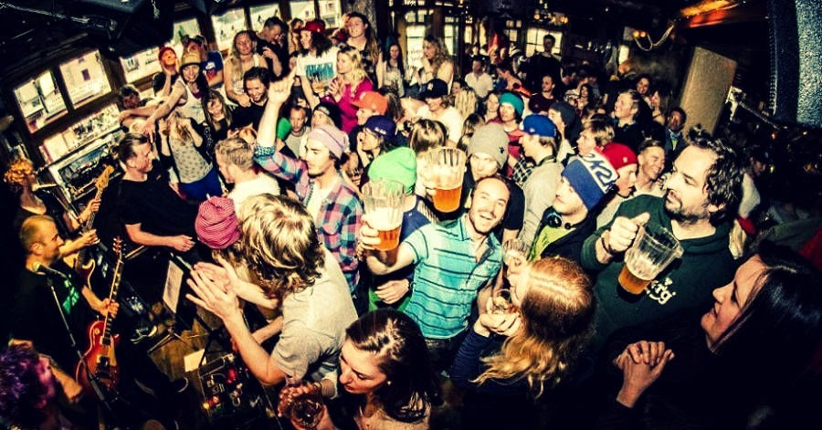 Best Nightclubs and Après-Ski Bars in the Alps