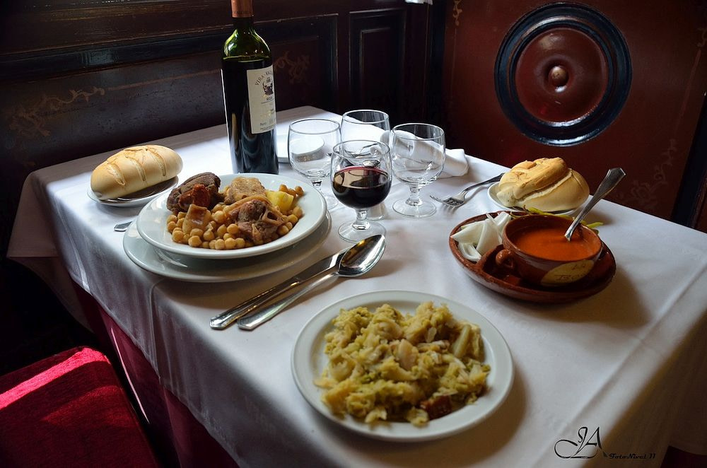 Taberna La Bola, One of Madrid’s Most Authentic Restaurants